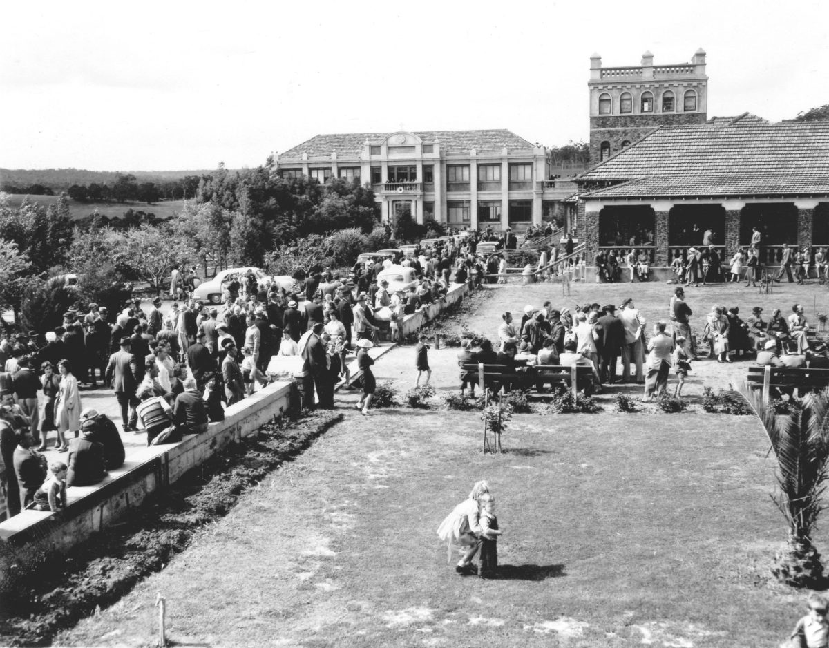 Bindoon buildings opening, 1953 | Find and Connect